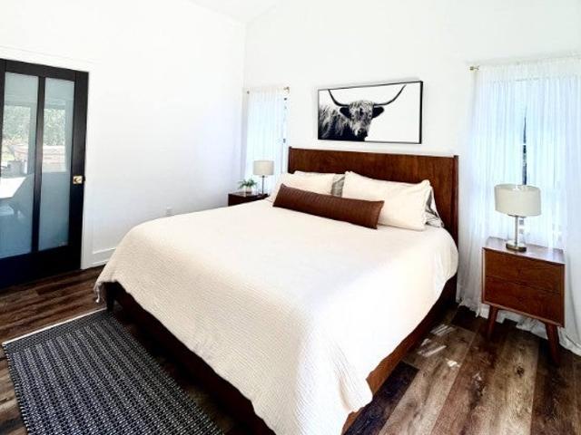 Room for rent!