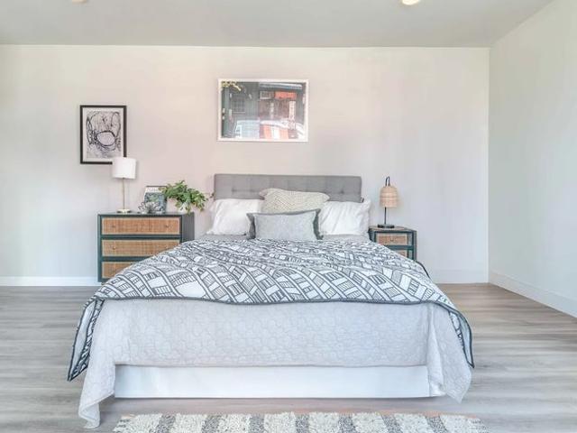 Room for rent@@@