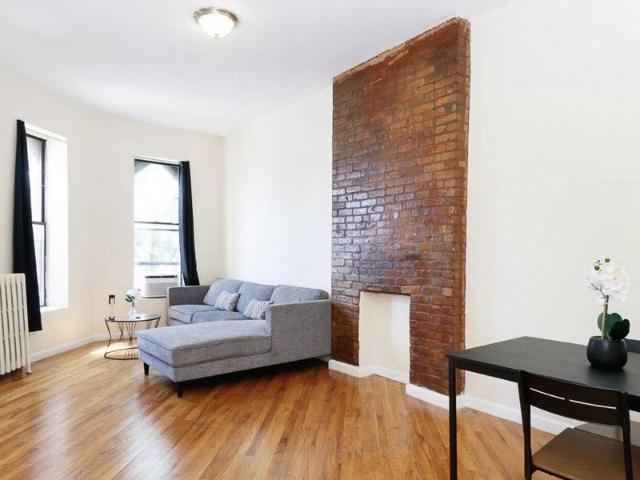Room for Rent 3 Bedroom Apartment