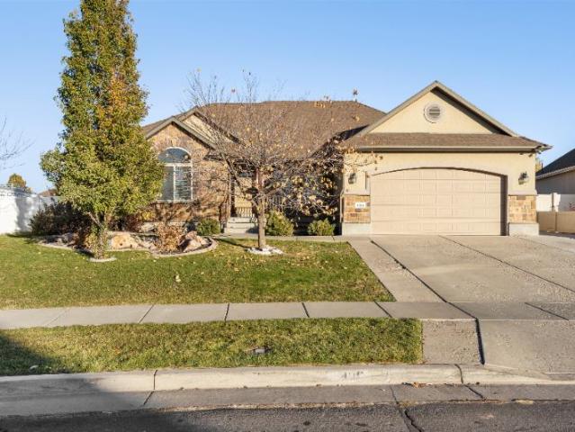 Room for Rent: 4486 South 3600 WestWest HavenUT