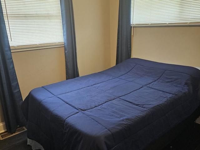 Room For Rent