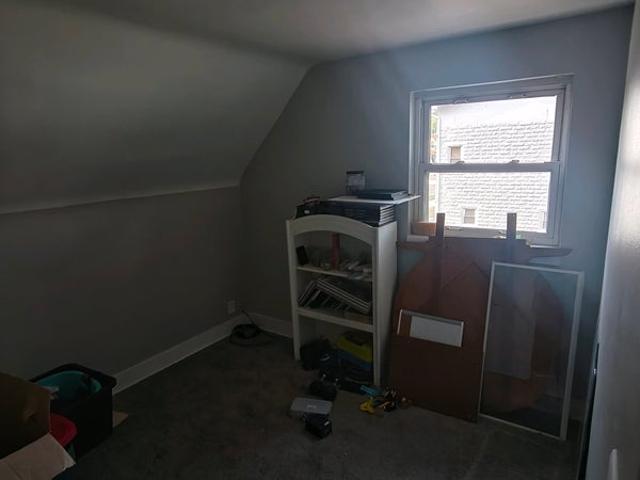 Room for Rent $400/mo Private Entrance LGBTQ