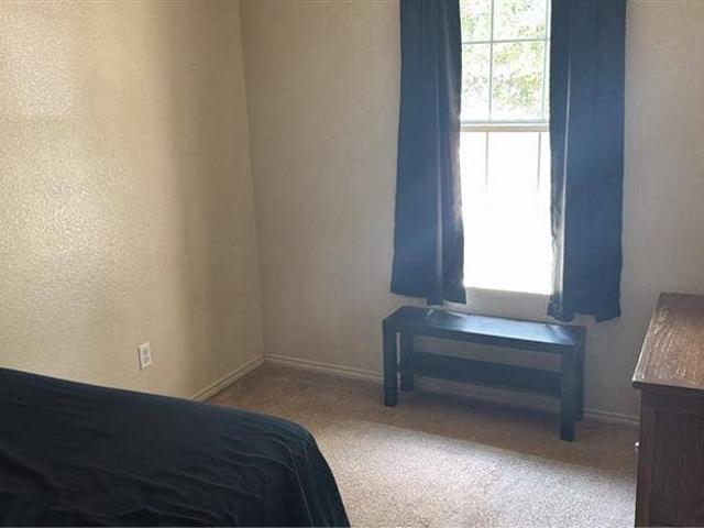 Room For Rent!