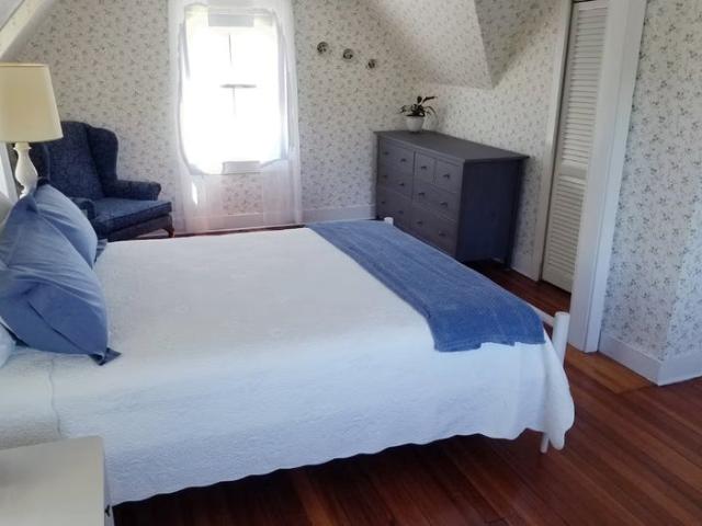 Room for rent!