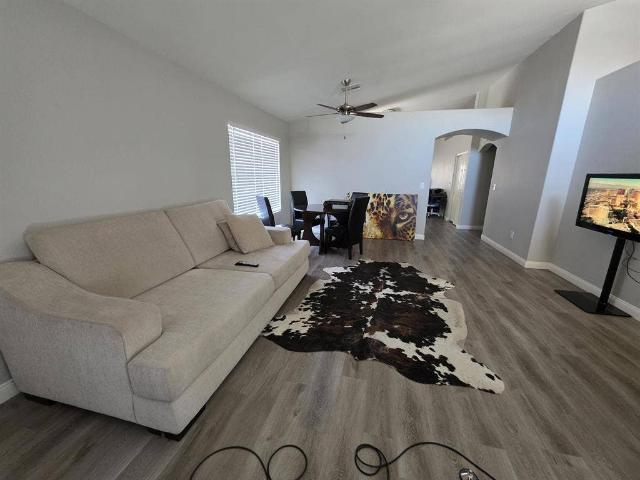 Room for rent 650 per month