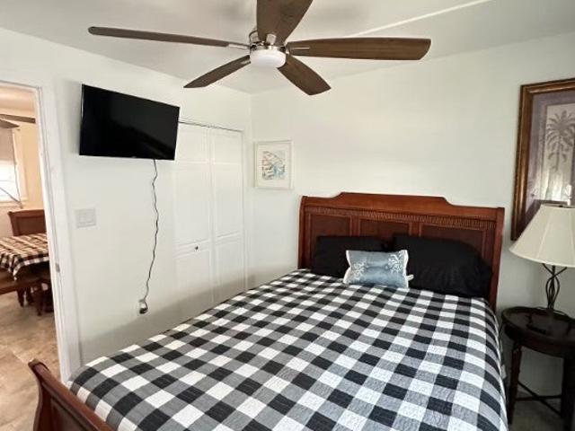 Room for rent!