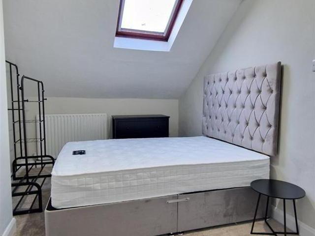 Room For Rent