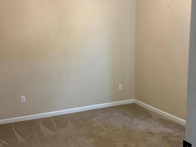 Room for rent 600