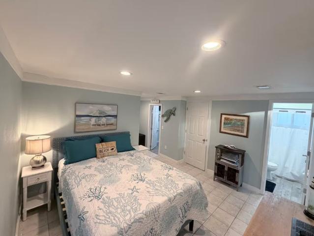 Room for rent!