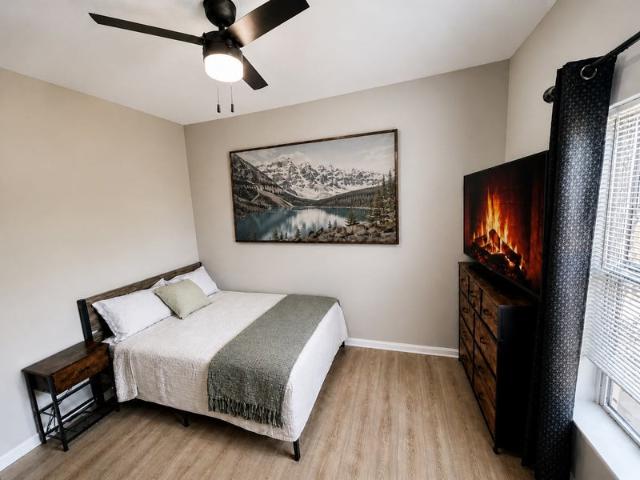 Room for Rent 76179 / 76105