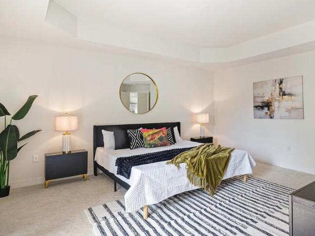 Room for rent!