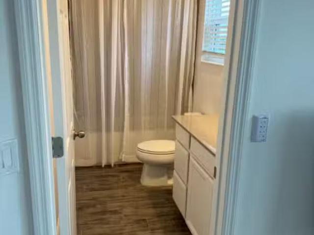 Room for rent 7399 Mezzano Ln
