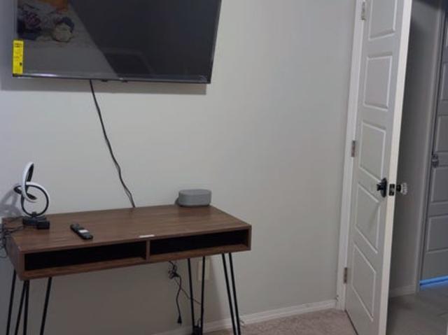 Room for rent/cuarto en renta
