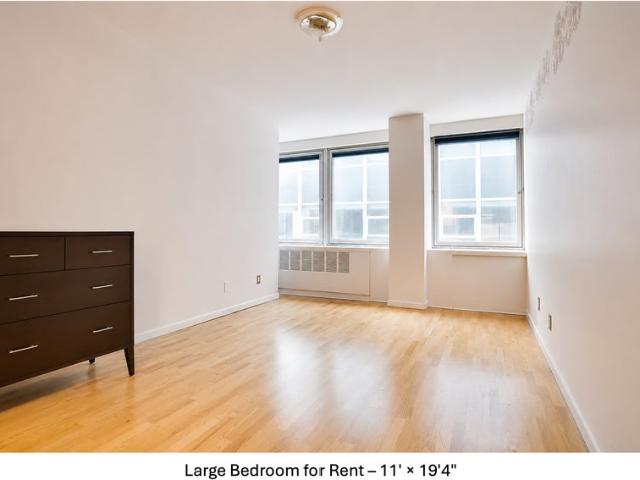 [ROOM] Huge Fidi bedroom, doorman building $2,500