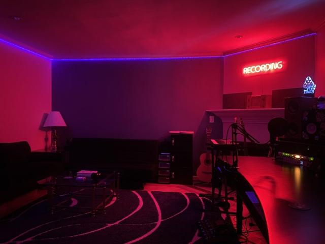 Room in Musician's Studio Townhouse SM/West LA
