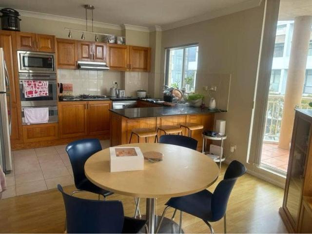 Room in Maroubraa
