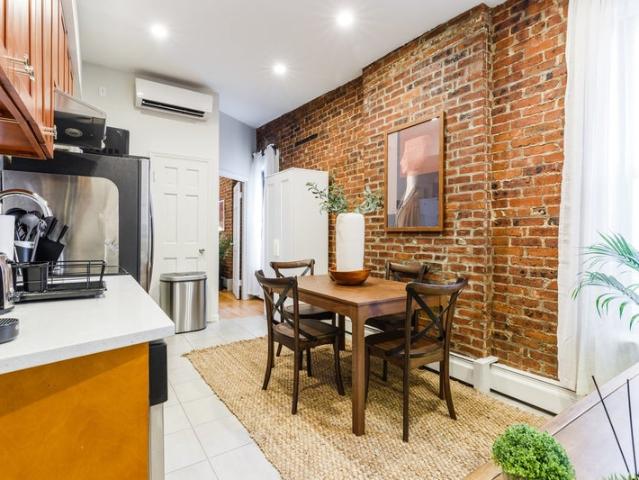 Room in Midtown East on a flexible lease