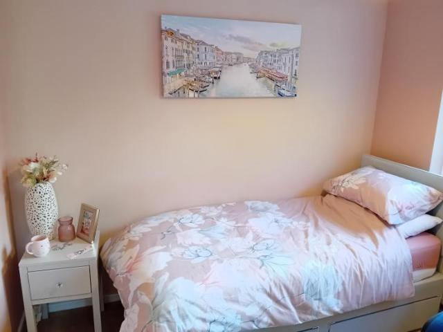 Room in Milton Keynes