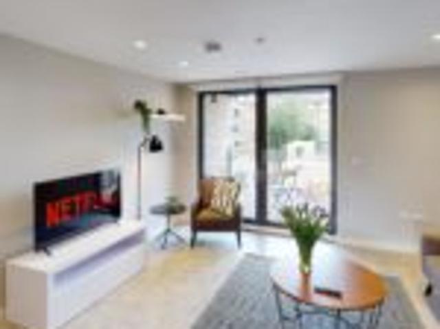 room in Mina Road