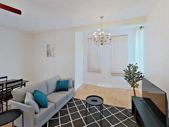Room in Mission Hill on a flexible lease