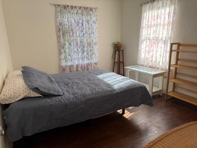 Room in Mission Hills