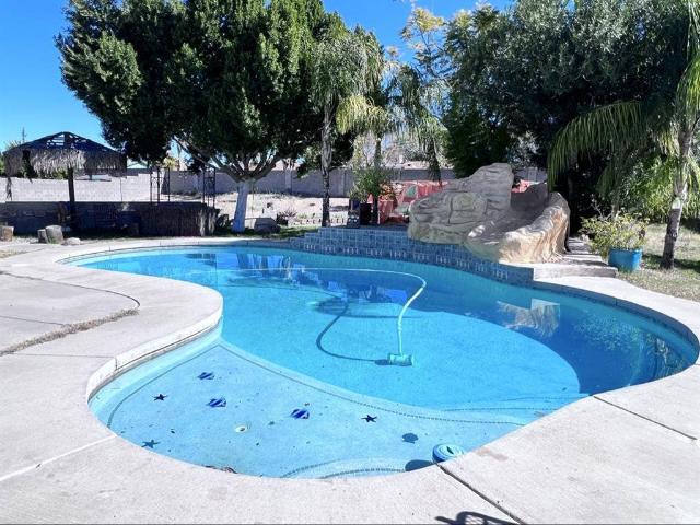 Room in NE Mesa