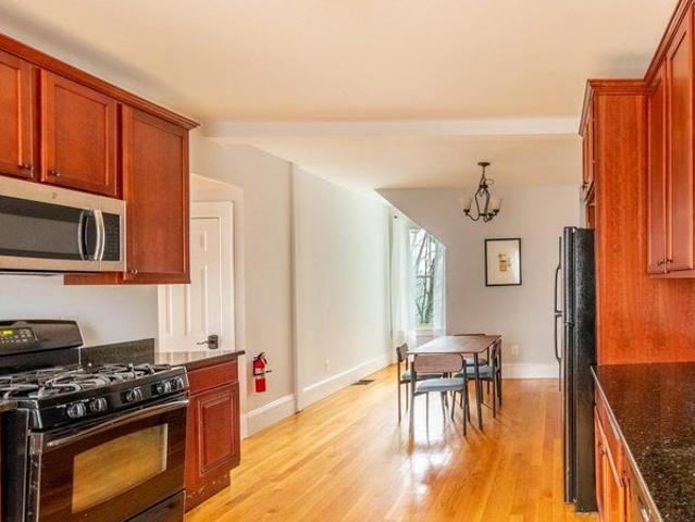 Room in Newton Corner on a flexible lease