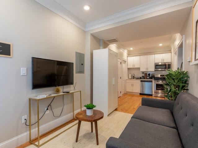 Room in North End on a flexible lease