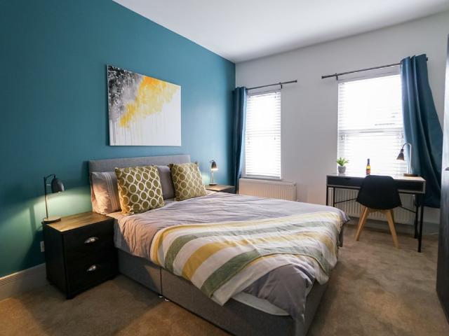 room in Oxford Road, Reading
