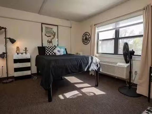 Room in a 2 Bed 1 Bath