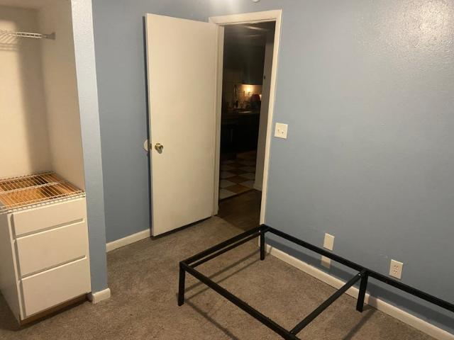 Room in a 3/1 house