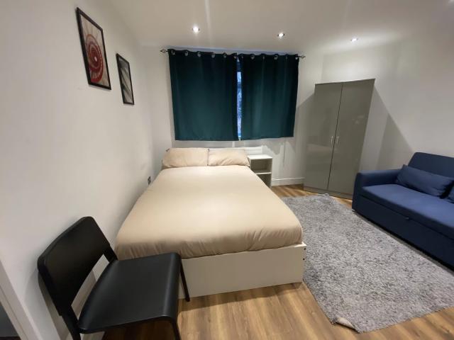 Room in a 7 Bedroom Apartment, Chobham Rd, London E15 1LZ