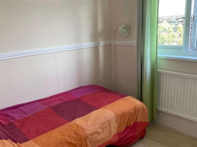 Room in a 4 Bedroom Apartment for rent in Bermondsey, London