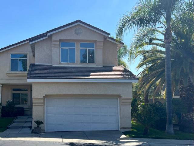Room in a house in Escondido with big back yard