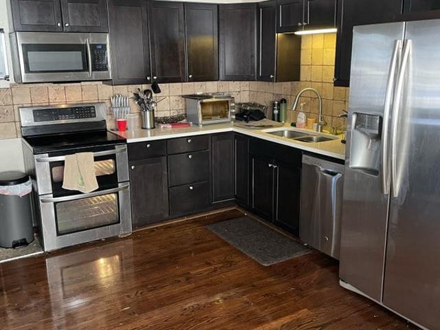 Room in a safe, clean & spacious house