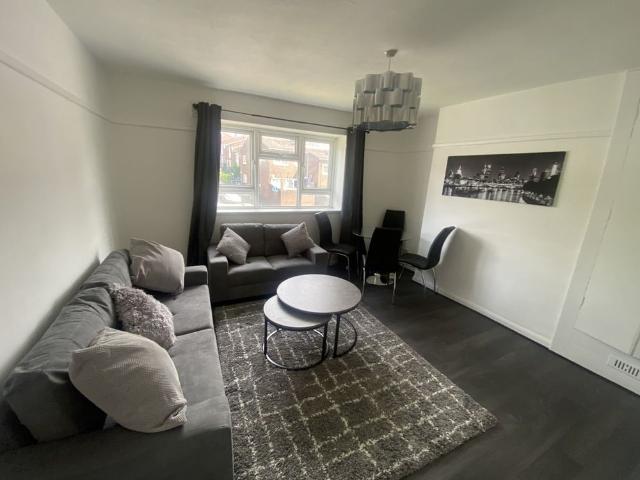 Room in a Shared Flat, Coldbath St, SE13