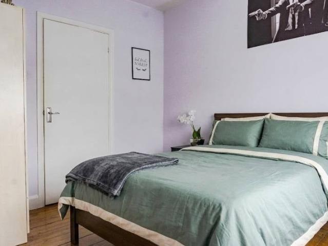Room in a Shared Flat, Coldharbour Lane, SE5
