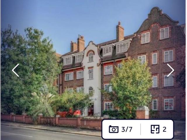 Room in a Shared Flat, Conal Court, SW16