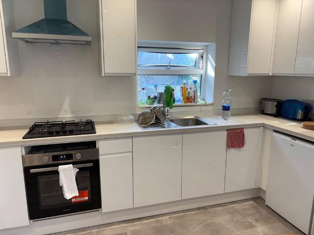 Room in a Shared Flat, Camberwell London, SE5