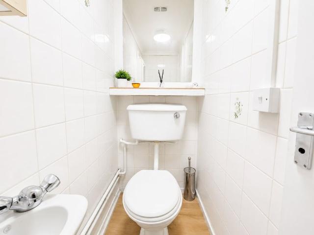 Room in a Shared Flat, Camberwell Road, SE5