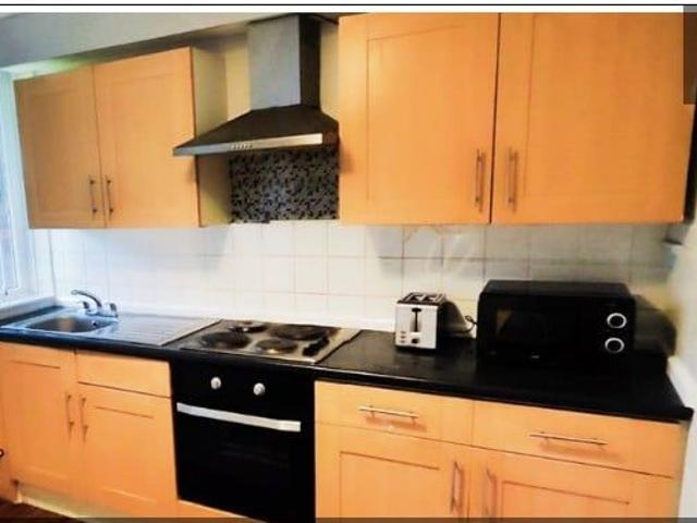 Room in a Shared Flat, Carlton Road, M16