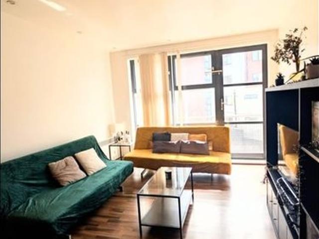 Room in a Shared Flat, Carmine Wharf, E14