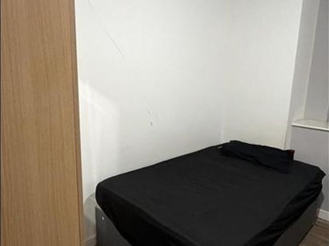 Room in a Shared Flat, Charles St, LE1