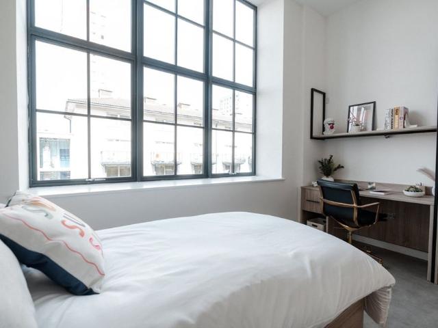 Room in a Shared Flat, Childers Street, SE8
