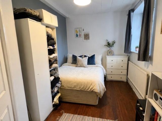Room in a Shared Flat, Clive House, SW8