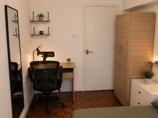 Room in a Shared Flat, Amazing Double Room In Camberwell, SE5