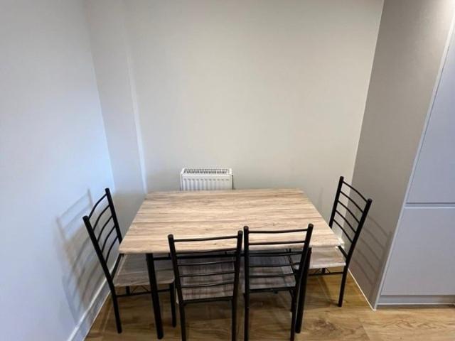 Room in a Shared Flat, Amazing Double Room In Notting Hill, W11