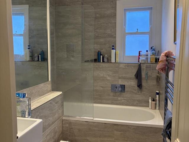 Room in a Shared Flat, Albert Mansions, SW11