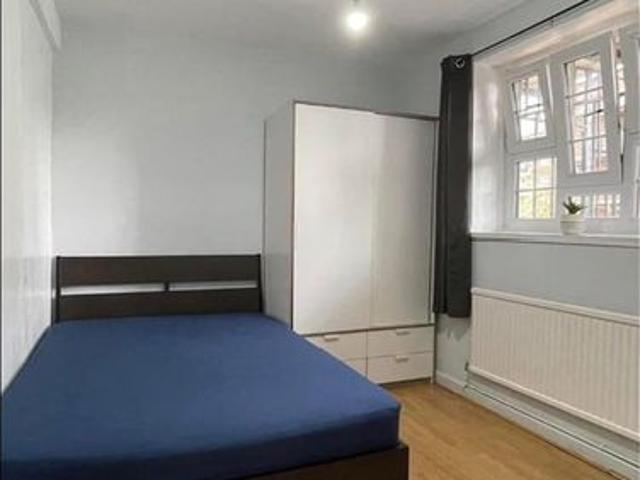 Room in a Shared Flat, Arabian House, E1