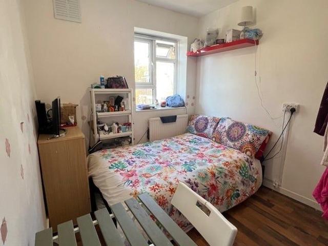 Room in a Shared Flat, Ashcombe House, E3
